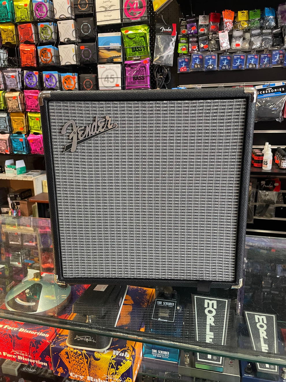 Fender Rumble 25 - Electric Bass Amplifier – Guitar Paradise